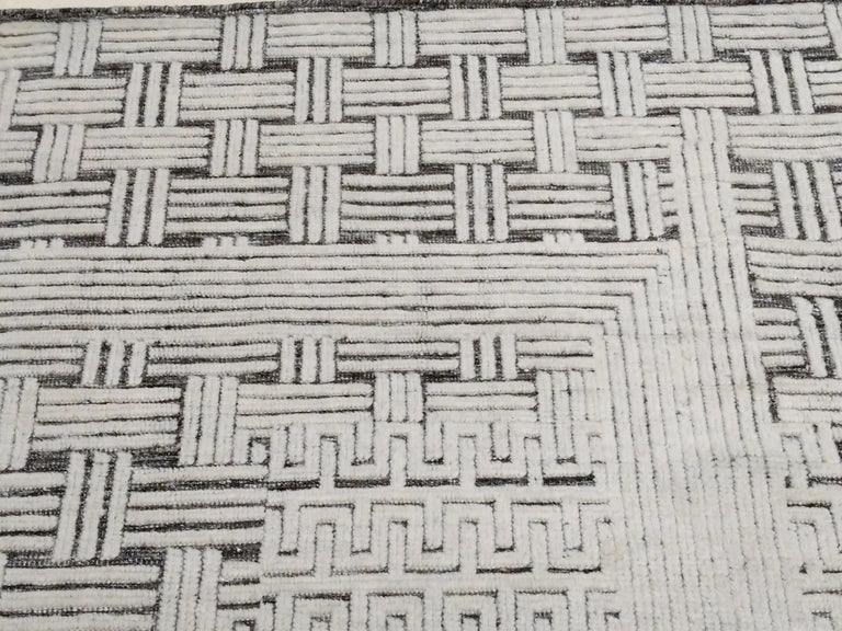 Art Deco Design Ivory/Graphite Textured Wool Ivan Rug For Sale at 1stDibs