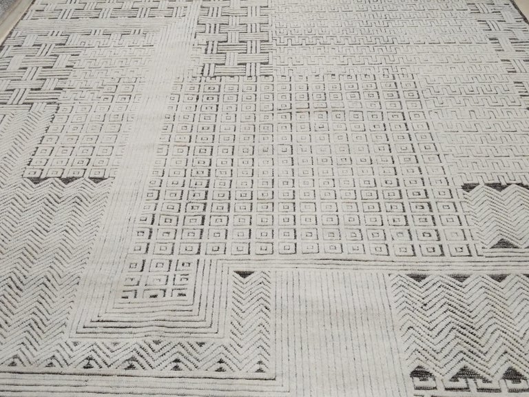 Art Deco Design Ivory/Graphite Textured Wool Ivan Rug For Sale at 1stDibs