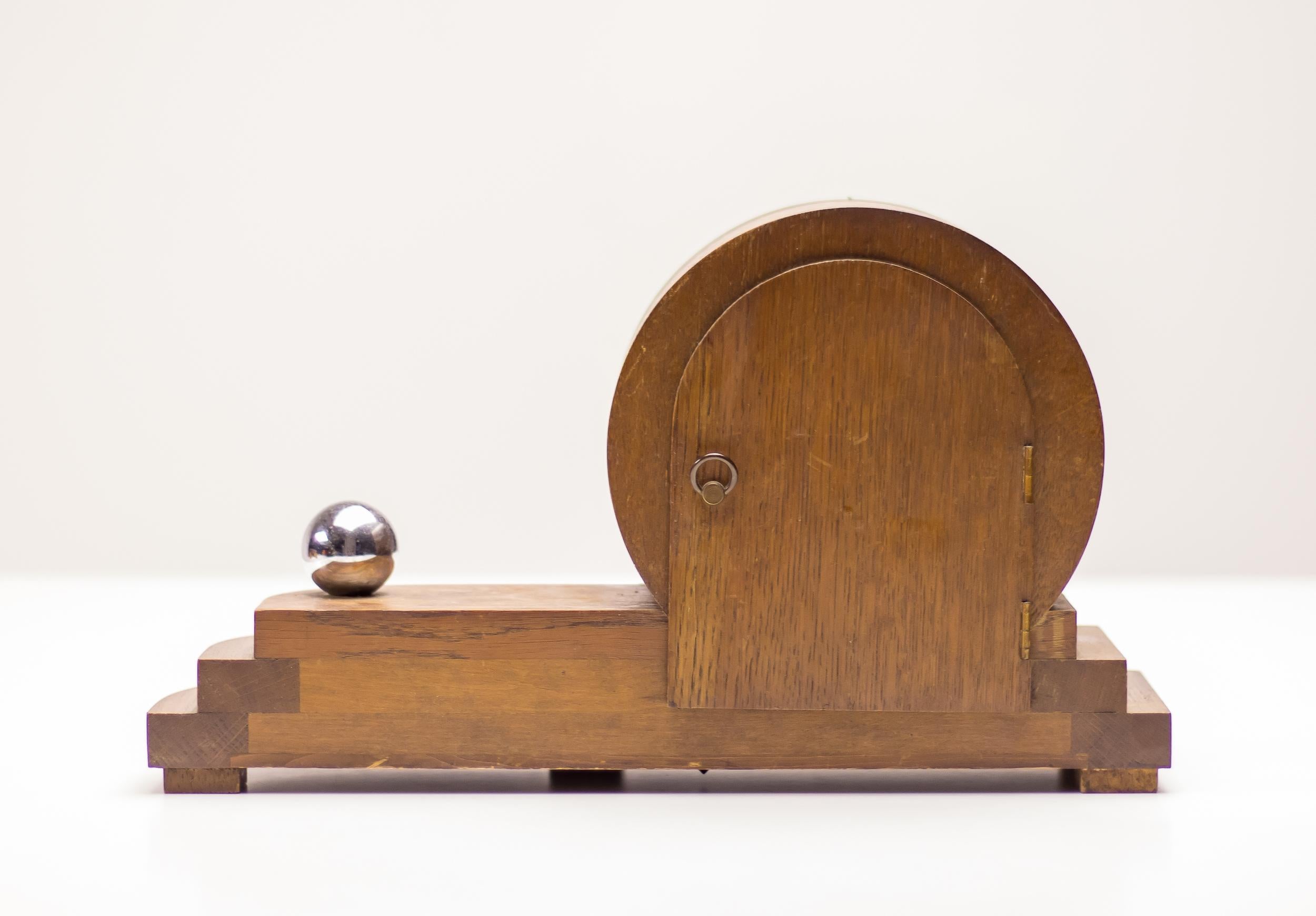 Art Deco Dutch Streamlined Clock For Sale at 1stDibs