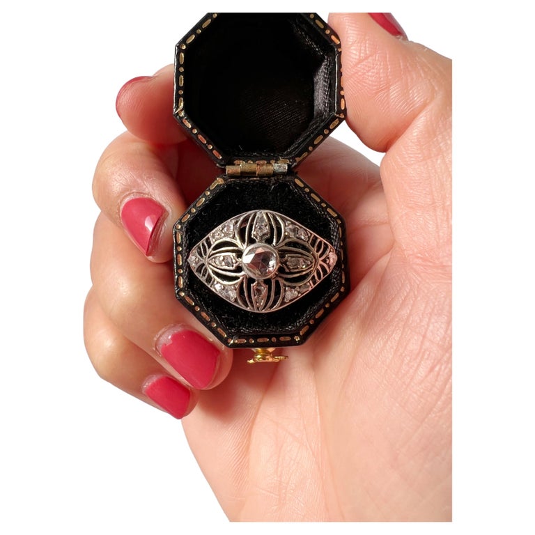 Art Deco Era 18k Gold Lace Diamond Ring For Sale at 1stDibs