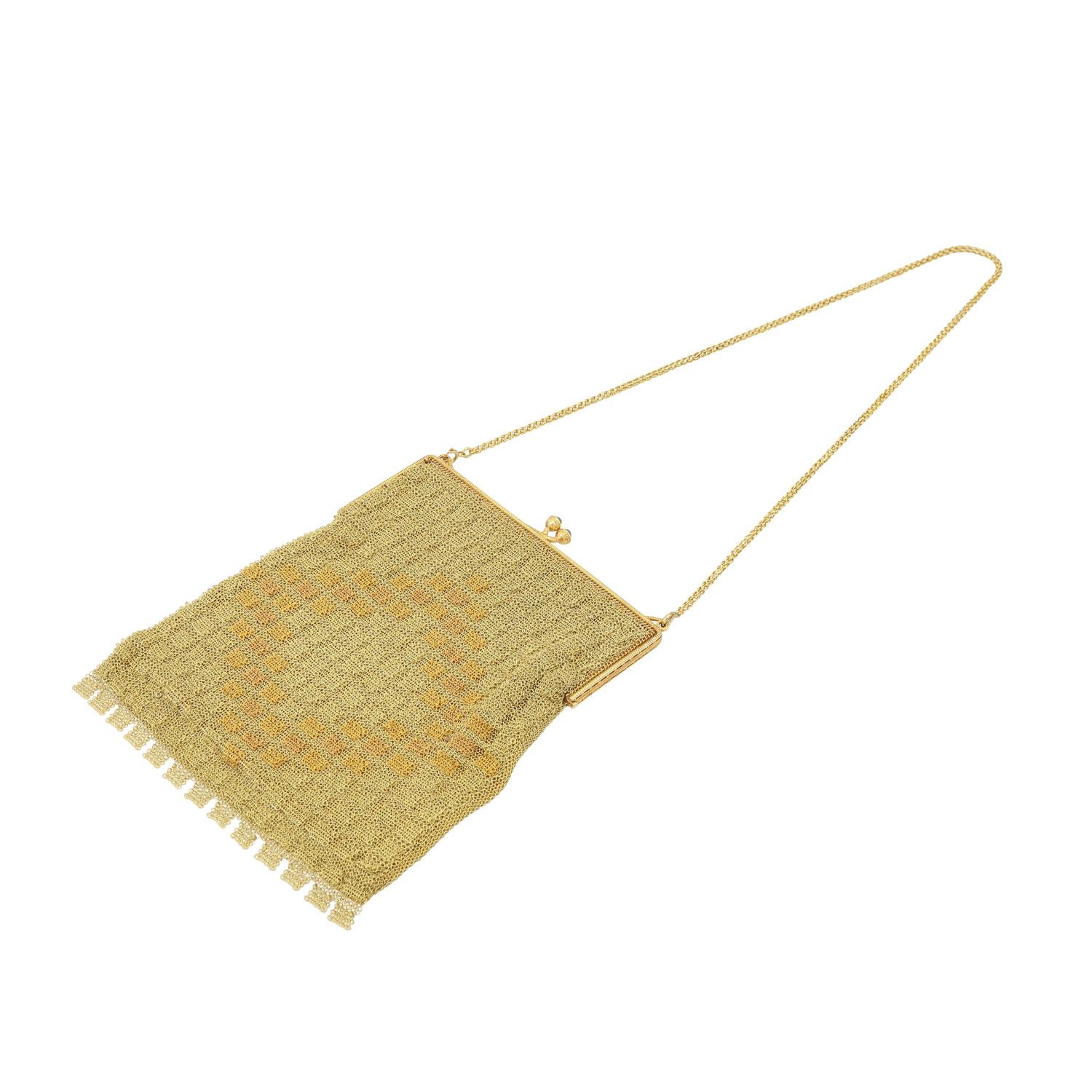 Art Deco Evening Bag Made of Gold Mesh with Sapphires For Sale at ...