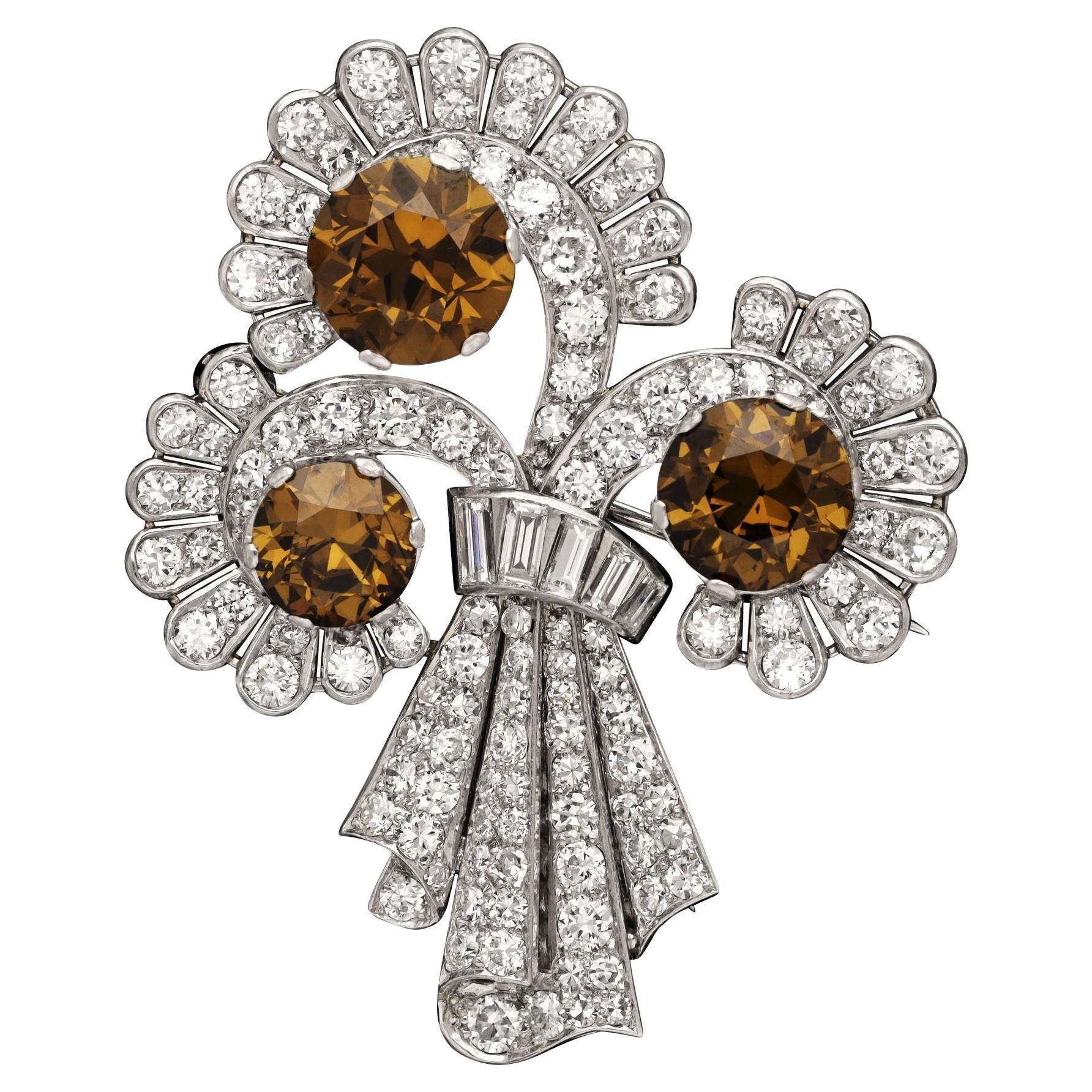 Art Deco Fancy Colored Diamond Platinum Brooch For Sale at 1stDibs