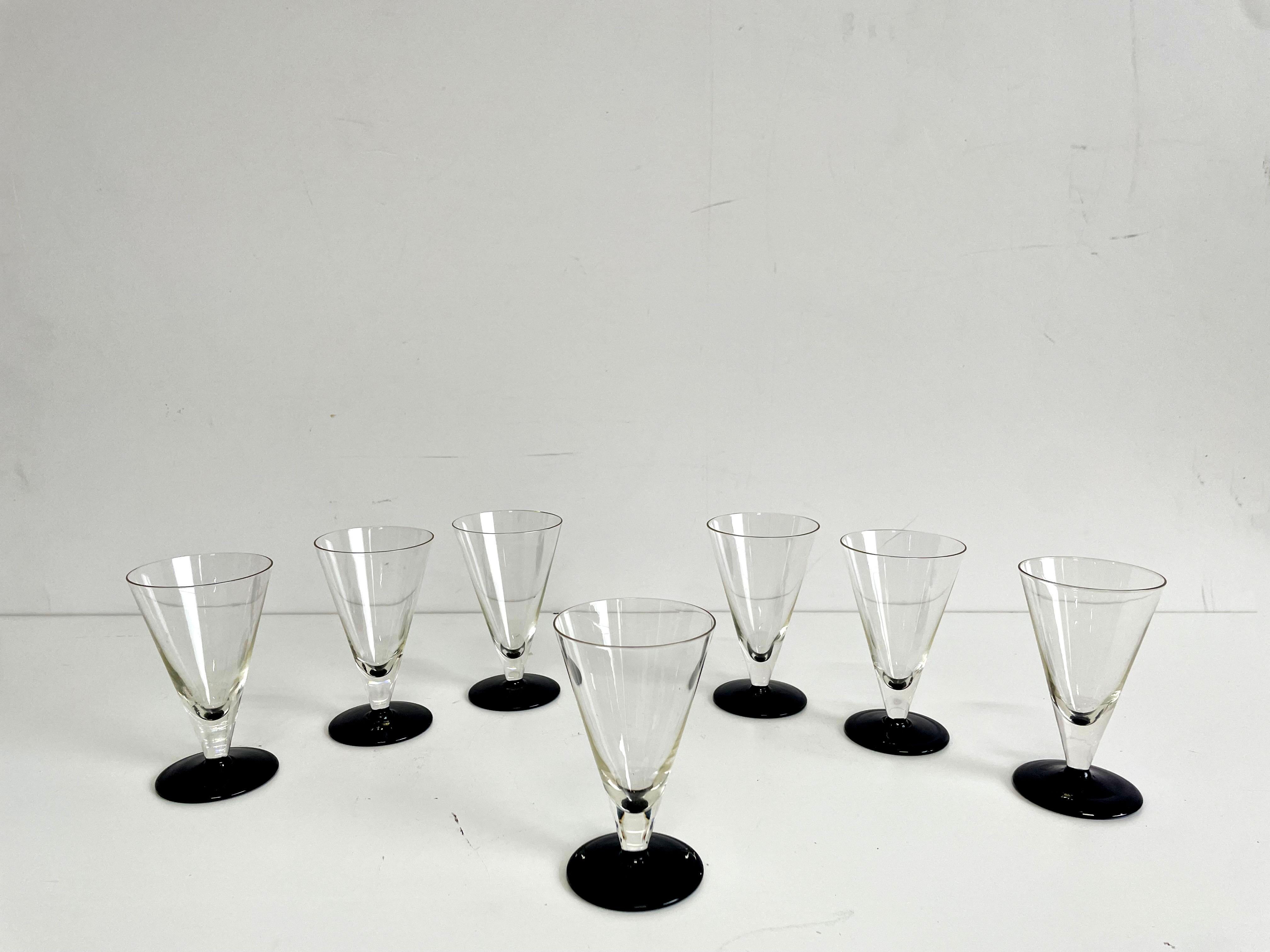 Art Deco Fluted Aperitif Drinking Glasses, Set of 7 For Sale at 1stDibs