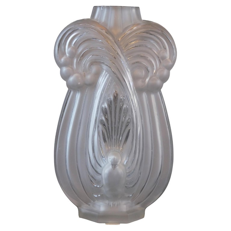Art Deco Glass vase with stylized peacock motif by Etling Paris For ...