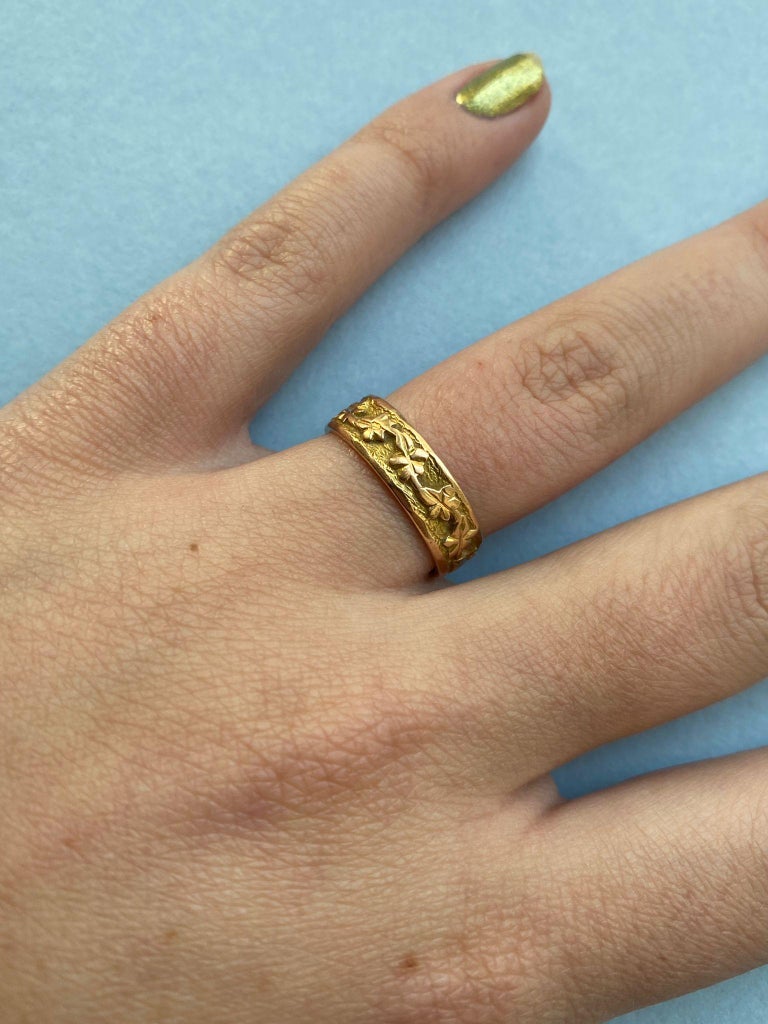 Art Deco Gold Ivy Band Ring For Sale at 1stDibs