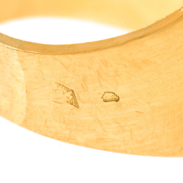 Art Deco Gold Signet Ring For Sale at 1stDibs