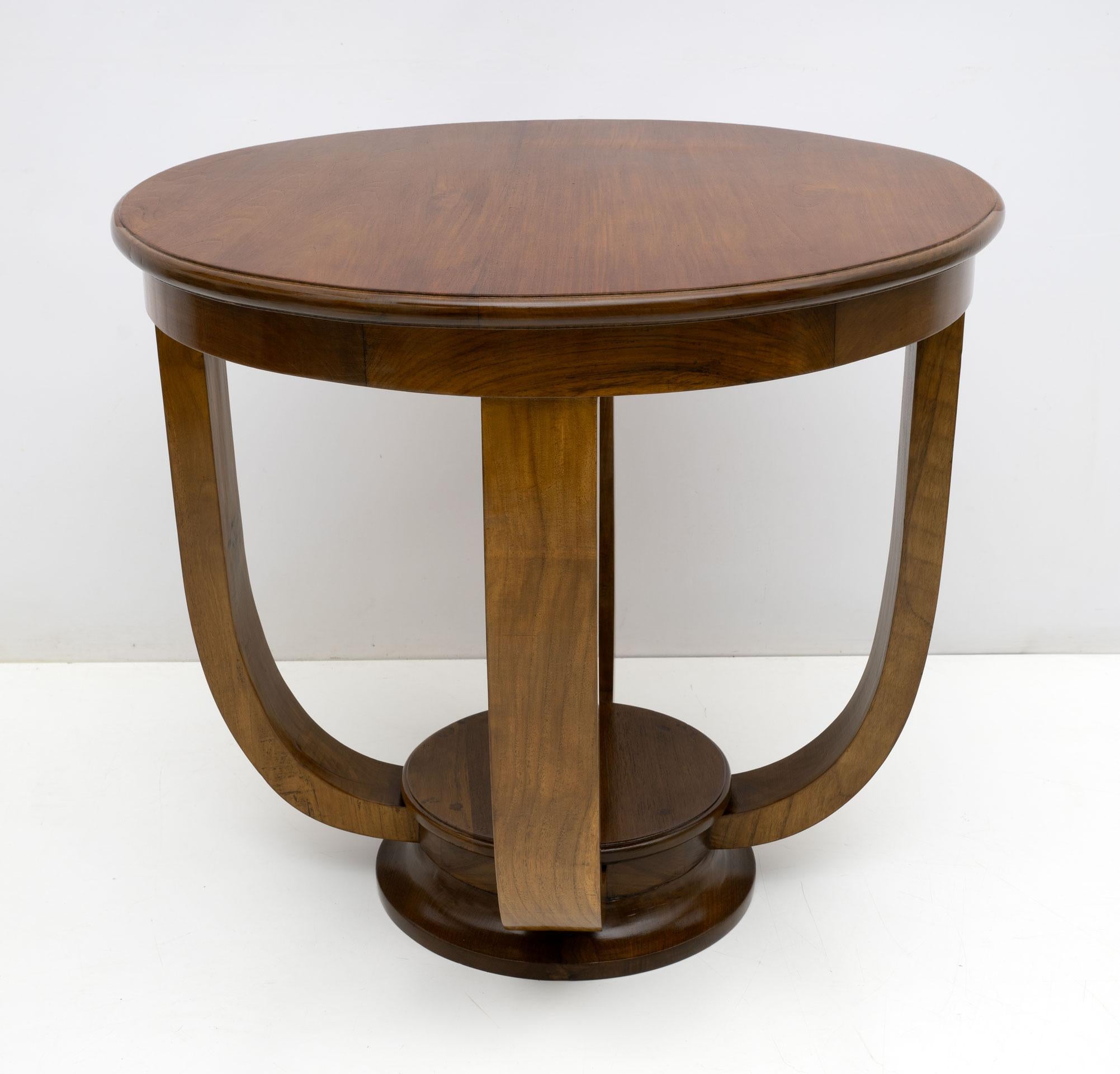 Art Dèco Italian Walnut Round Coffee Table, 1930s For Sale at 1stDibs