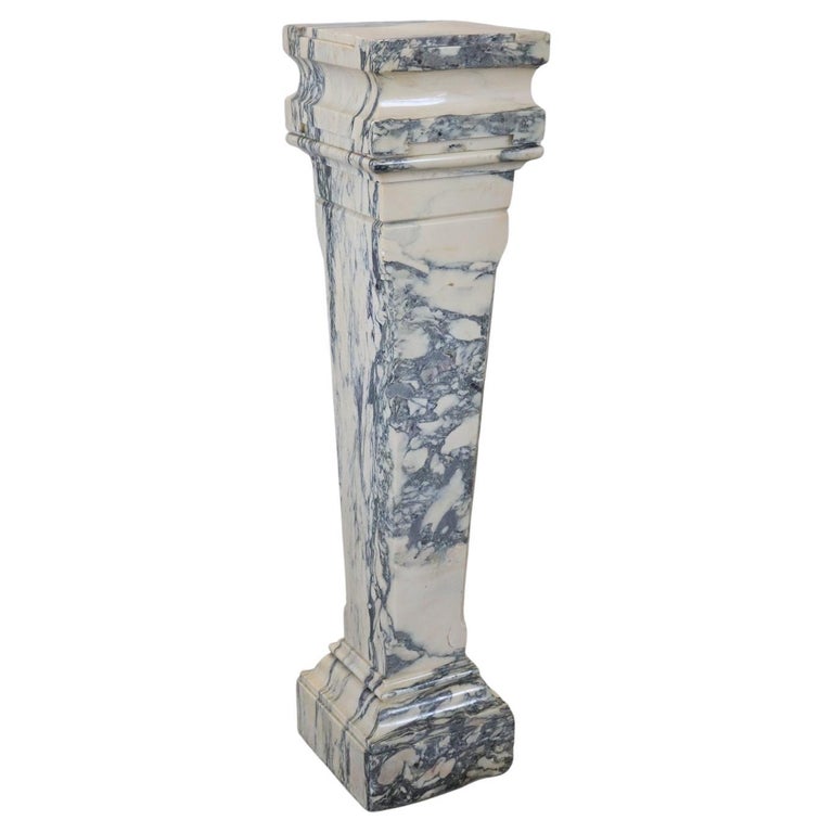 Art Déco Large Column in Italian Calacatta Marble For Sale at 1stDibs