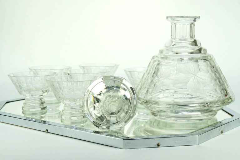 Art Deco Liquor Service Decanter, Glasses and Tray For Sale at 1stDibs