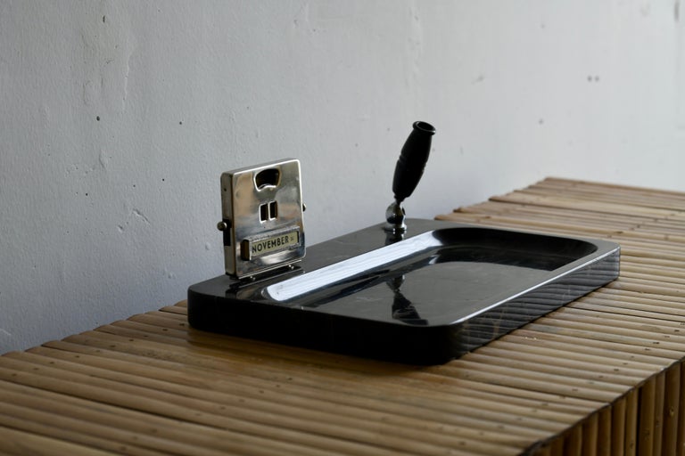 Art-Déco-Schreibtisch aus Marmor mit Ewigkeitskalender von Jakob Maul ...