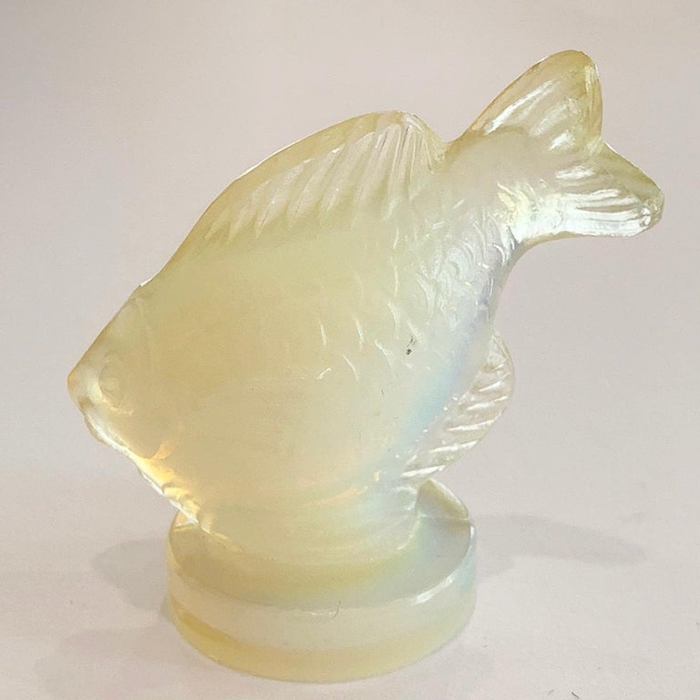 Art Deco Opalescent Sabino Art Glass Figurine of a Fish For Sale at 1stDibs