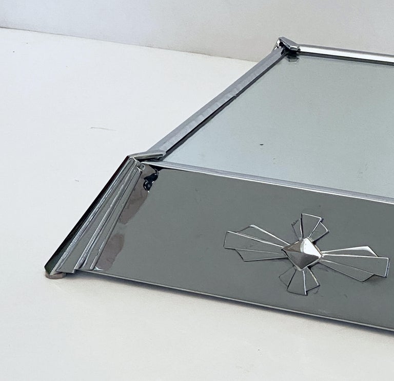 Art Deco Plateau Mirror or Mirrored Cake Stand from England For Sale at ...
