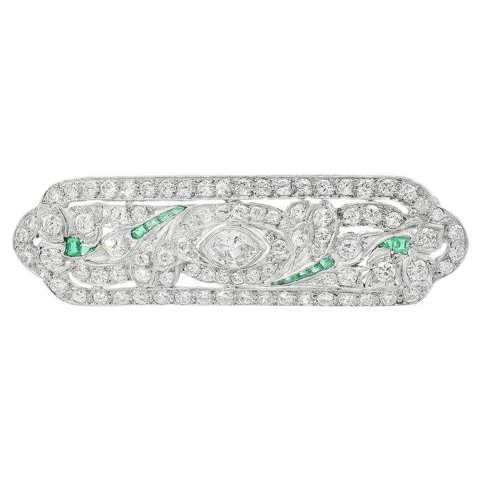 Vintage Diamond and Emerald Flower Brooch For Sale at 1stDibs