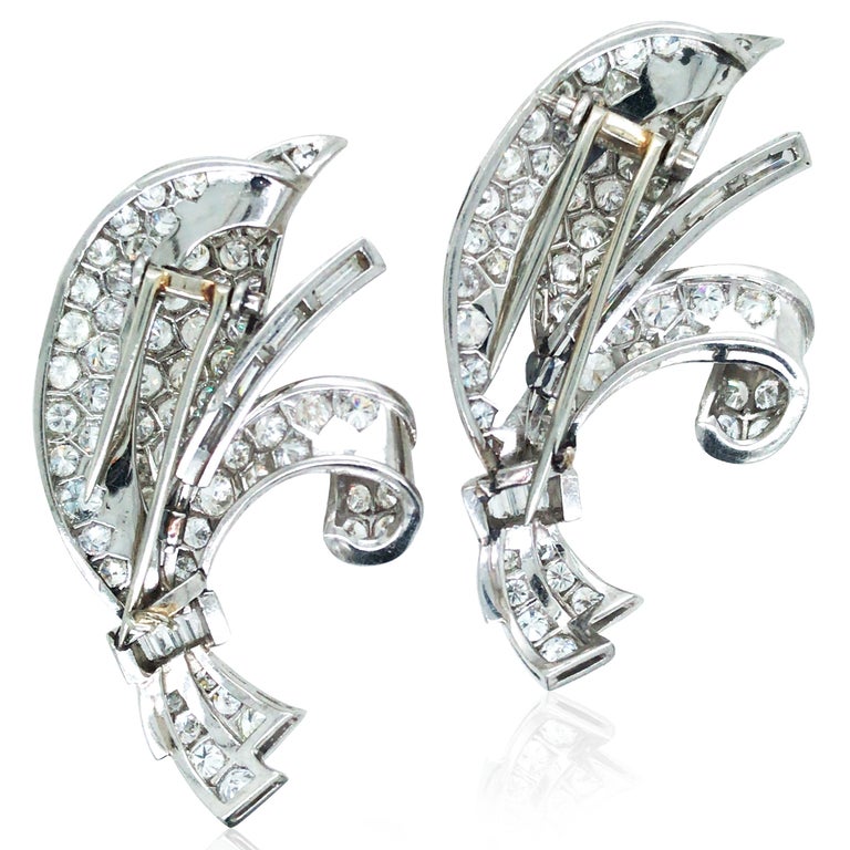 Art Deco Platinum Diamond Double Pin Brooch For Sale at 1stDibs