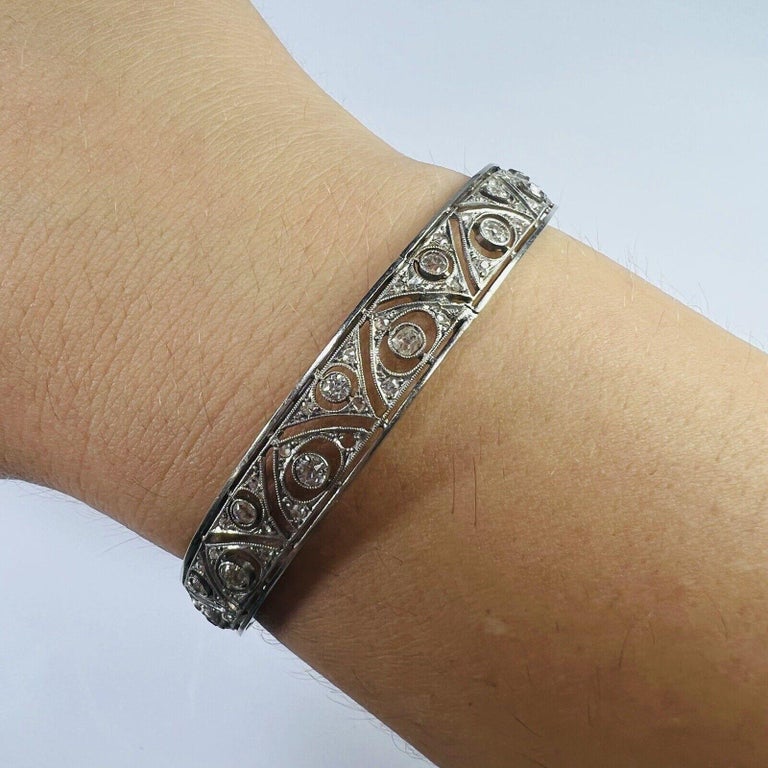 Art Deco Platinum with Round Diamond Bangle Bracelet For Sale at 1stDibs