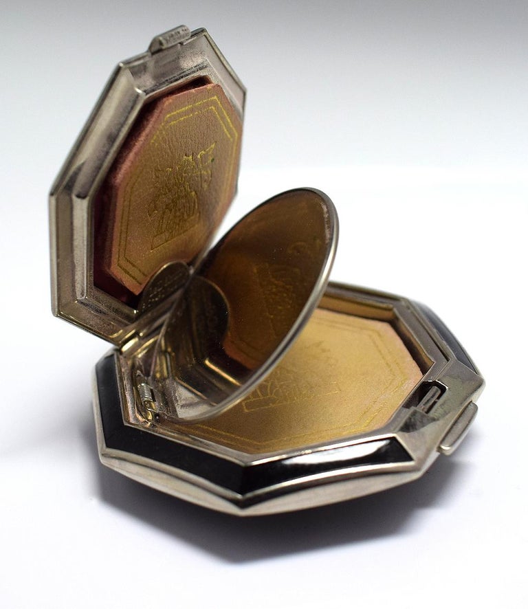 Art Deco Richard Hudnut Le Debut 'Tulip' Compact at 1stDibs | le debut ...