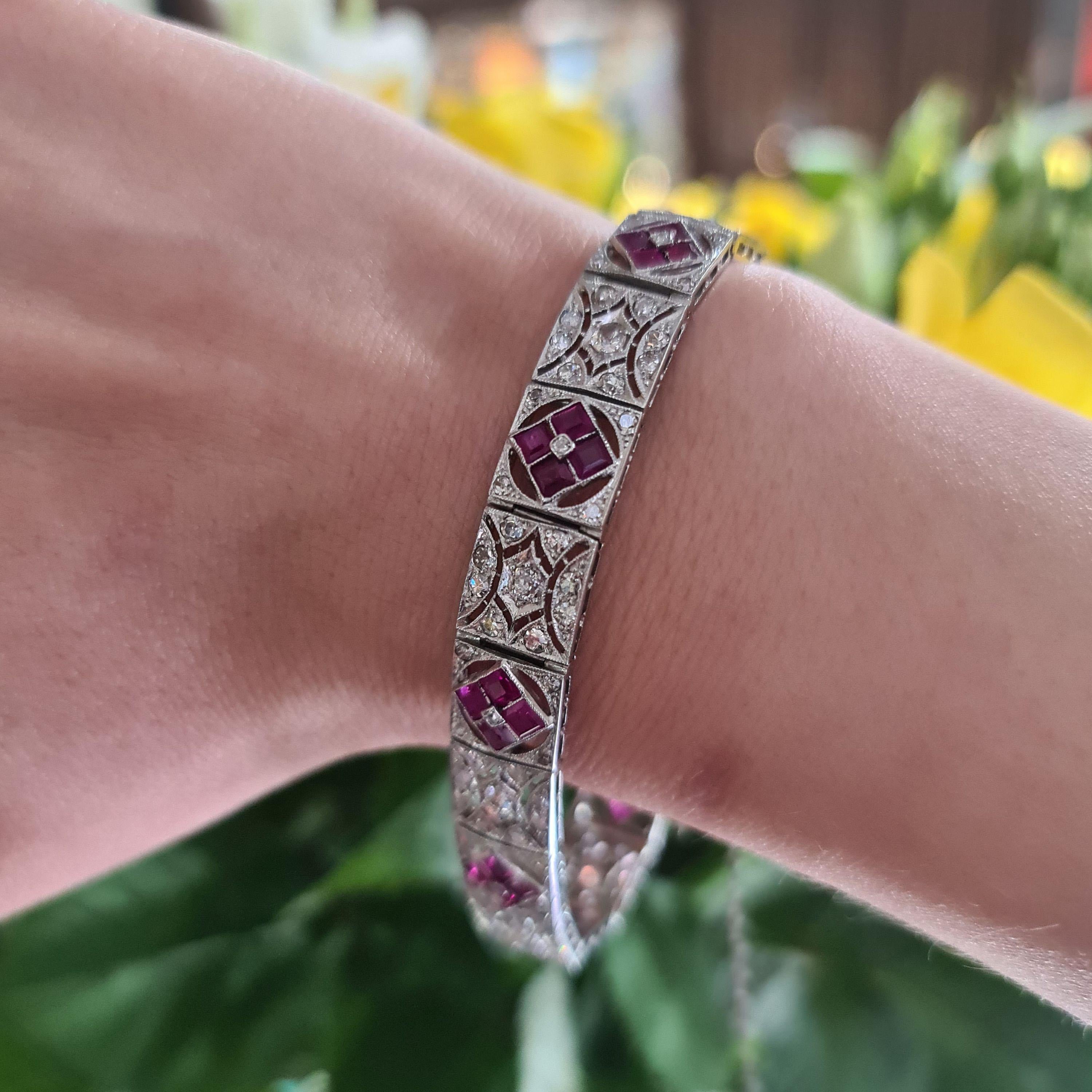 Art Deco Ruby Diamond and Platinum Bracelet, Circa 1930 For Sale at 1stDibs