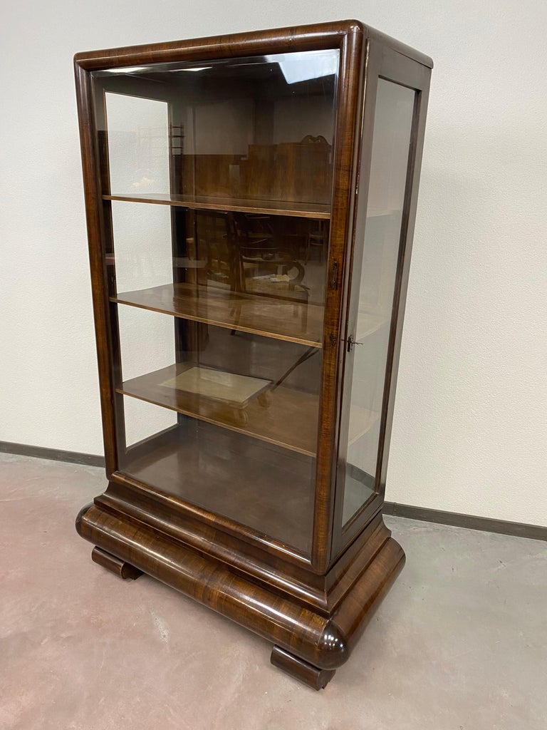 Art deco showcase at 1stDibs