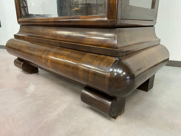 Art deco showcase at 1stDibs