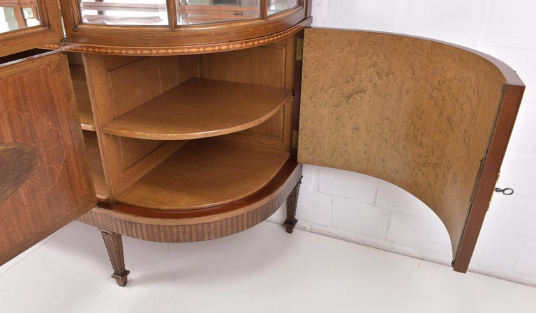 Art Deco Showcase in Mahogany, 1925 For Sale at 1stDibs