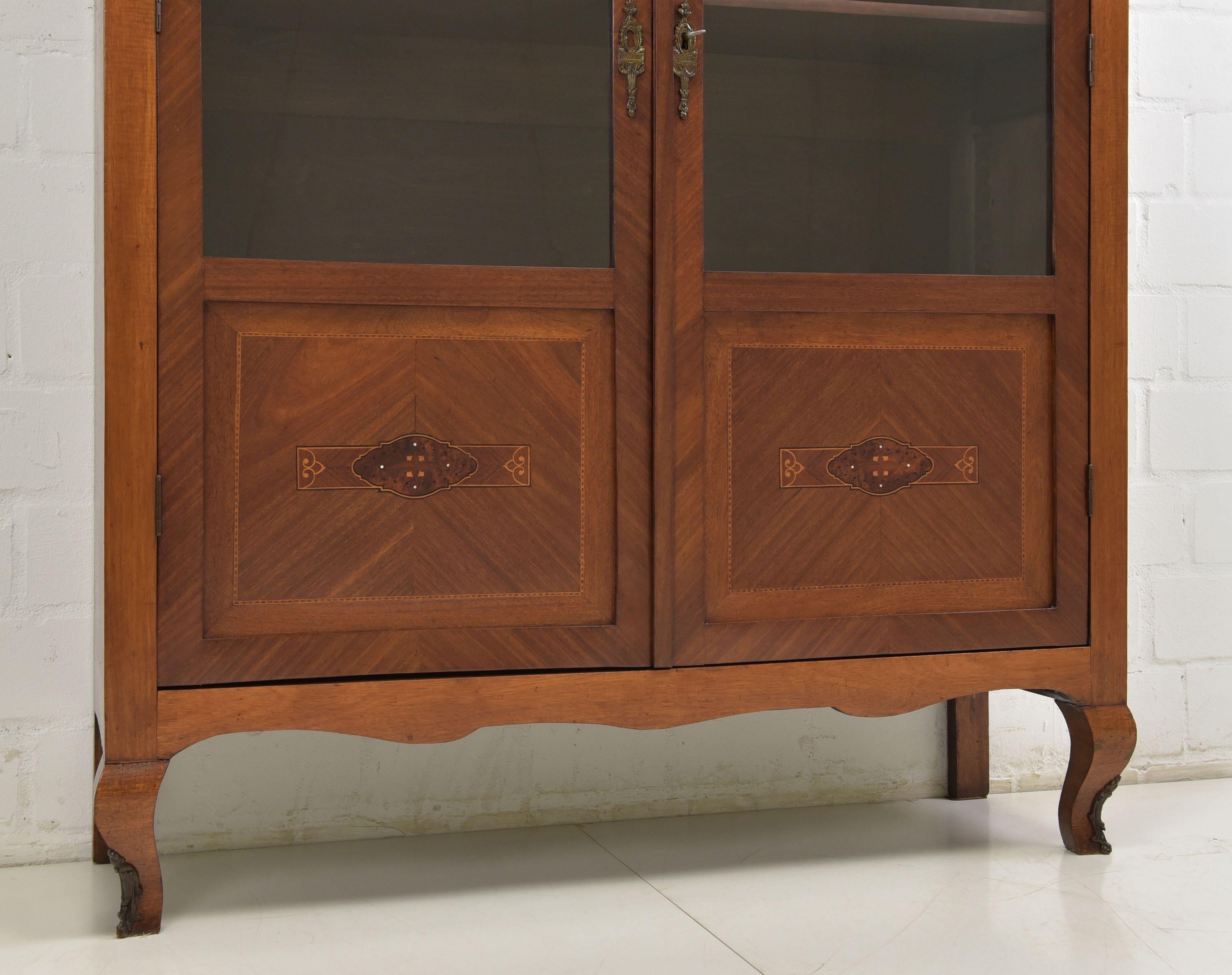 Art Deco Showcase Salon in Mahogany, 1930 For Sale at 1stDibs