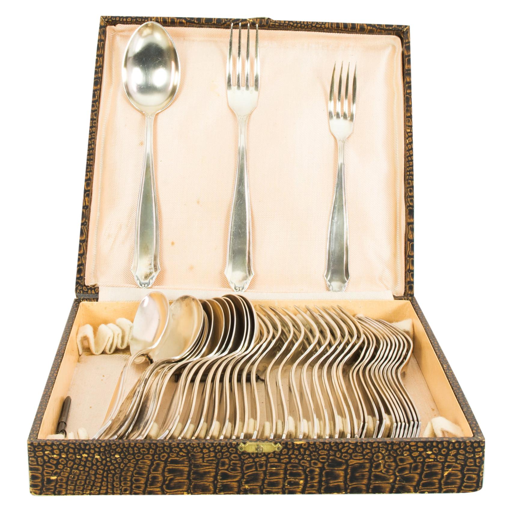Complete 6 Person Ercuis Art Deco Fish Cutlery in Silver Plate For Sale ...