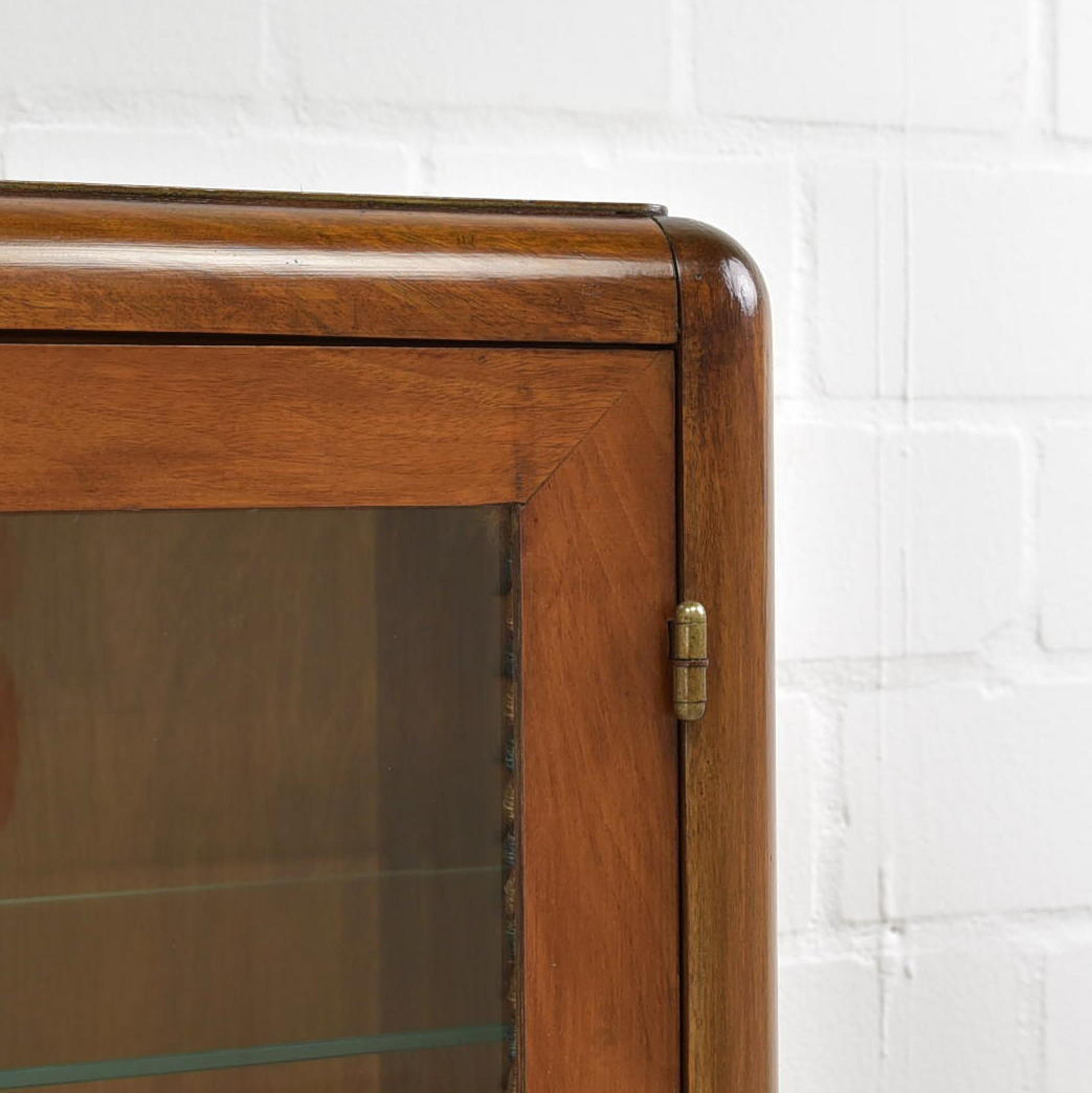 Art Deco Small Display Cabinet / Display Cabinet in Walnut, 1935 For ...