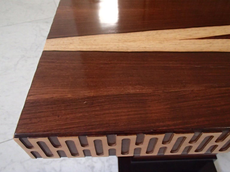 Art Deco Sophisticated Decorative Table with Rare Etimoe Veneer For Sale at 1stDibs