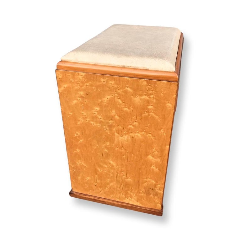Art Deco Stool in Bird’S-Eye Maple For Sale at 1stDibs