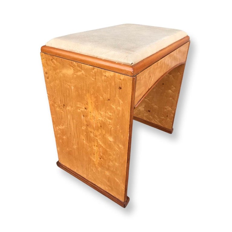 Art Deco Stool in Bird’S-Eye Maple For Sale at 1stDibs