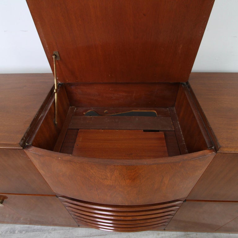 Art Deco Streamline Entertainment / Bar Cabinet For Sale at 1stDibs