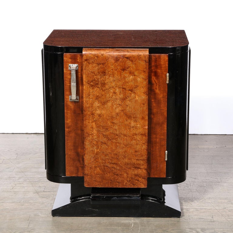 Art Deco Streamlined End Tables/Night Stands in Burled Walnut w ...