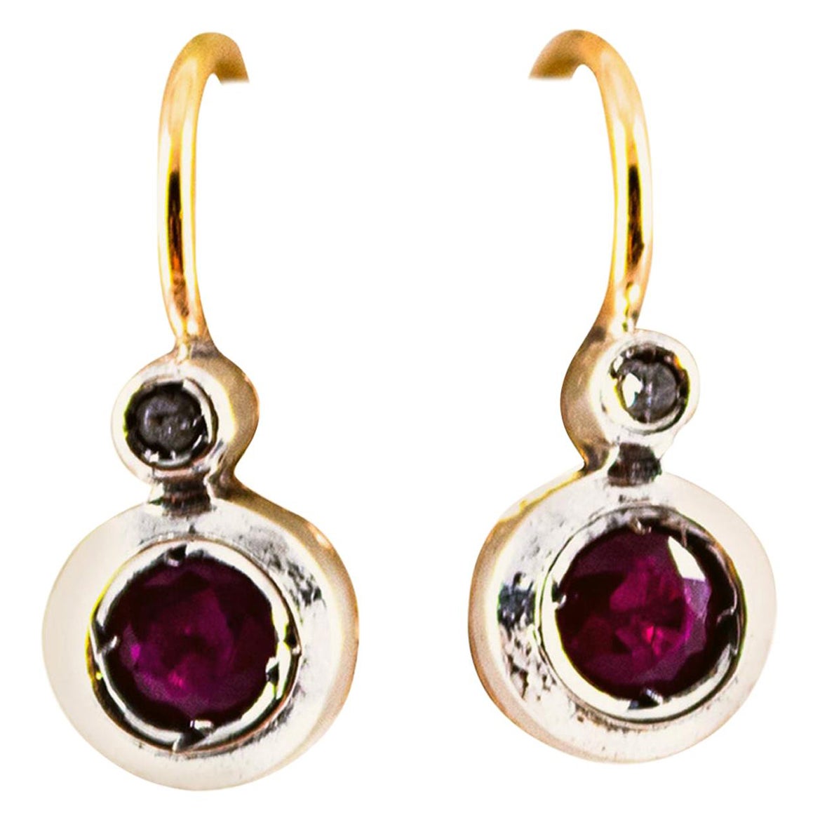 4.12 Carat Unaltered Natural Ruby Yellow Gold Lever-back Diamond ...