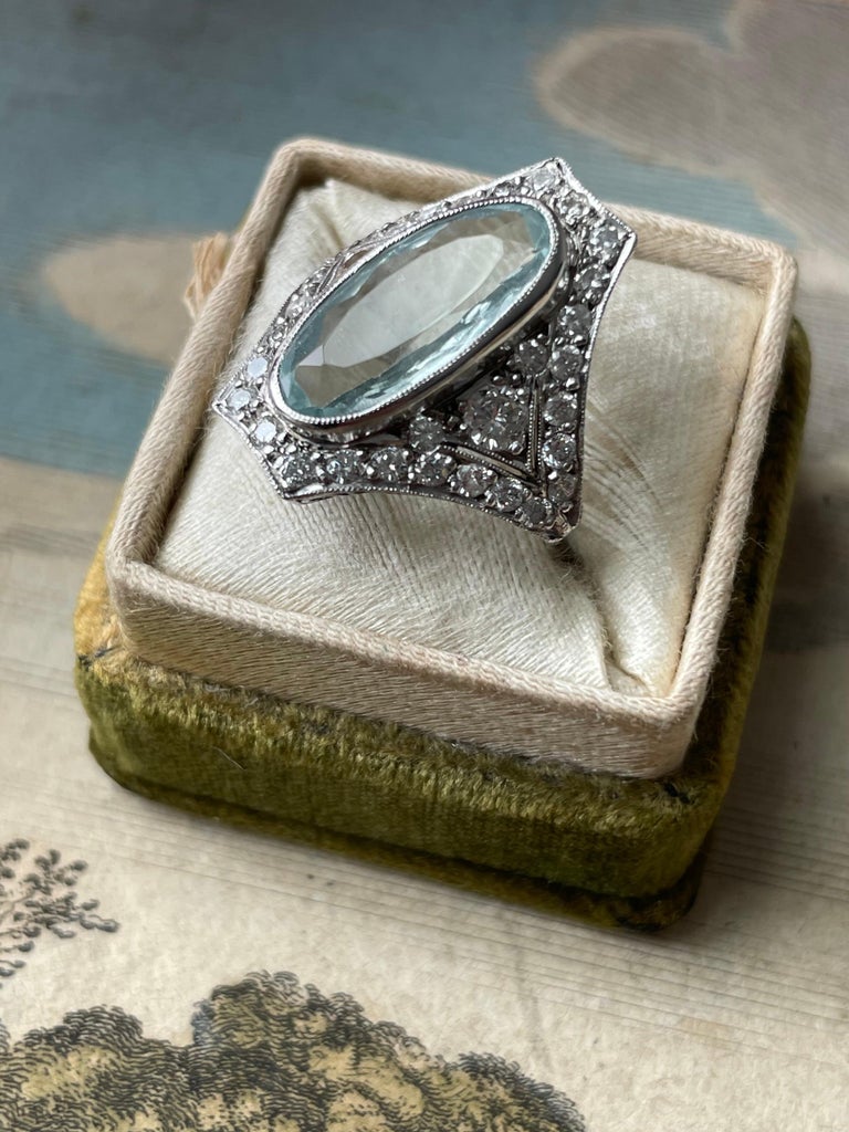 Art Deco Style Aquamarine and Diamond Ring For Sale at 1stDibs