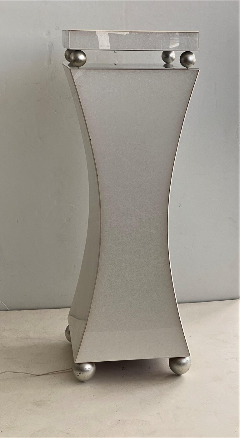 Art Deco Style Illuminated Pedestal For Sale at 1stDibs
