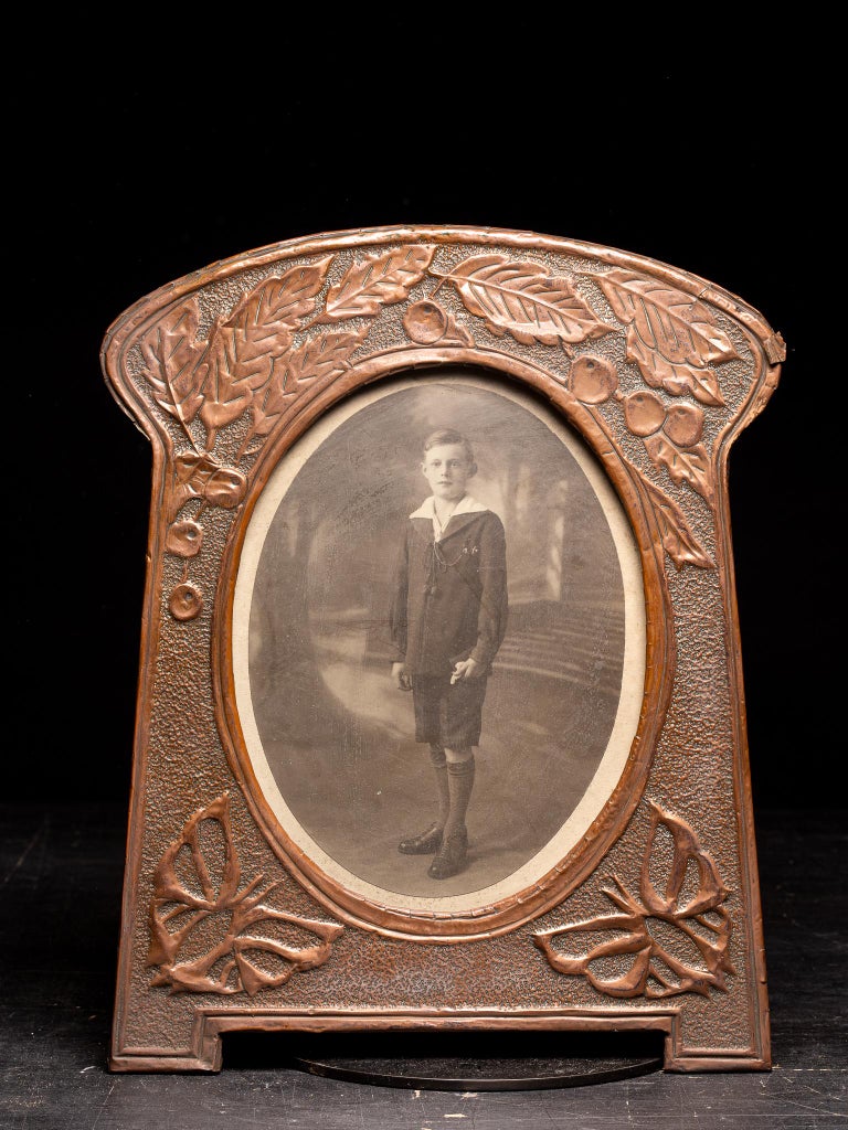 Art Deco Style Nicely Decorated Standing Picture Frame-Art Deco Style ...