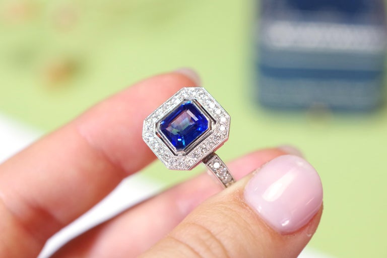 Art Deco style sapphire ring in 18k white gold, pre-owned sapphire ...