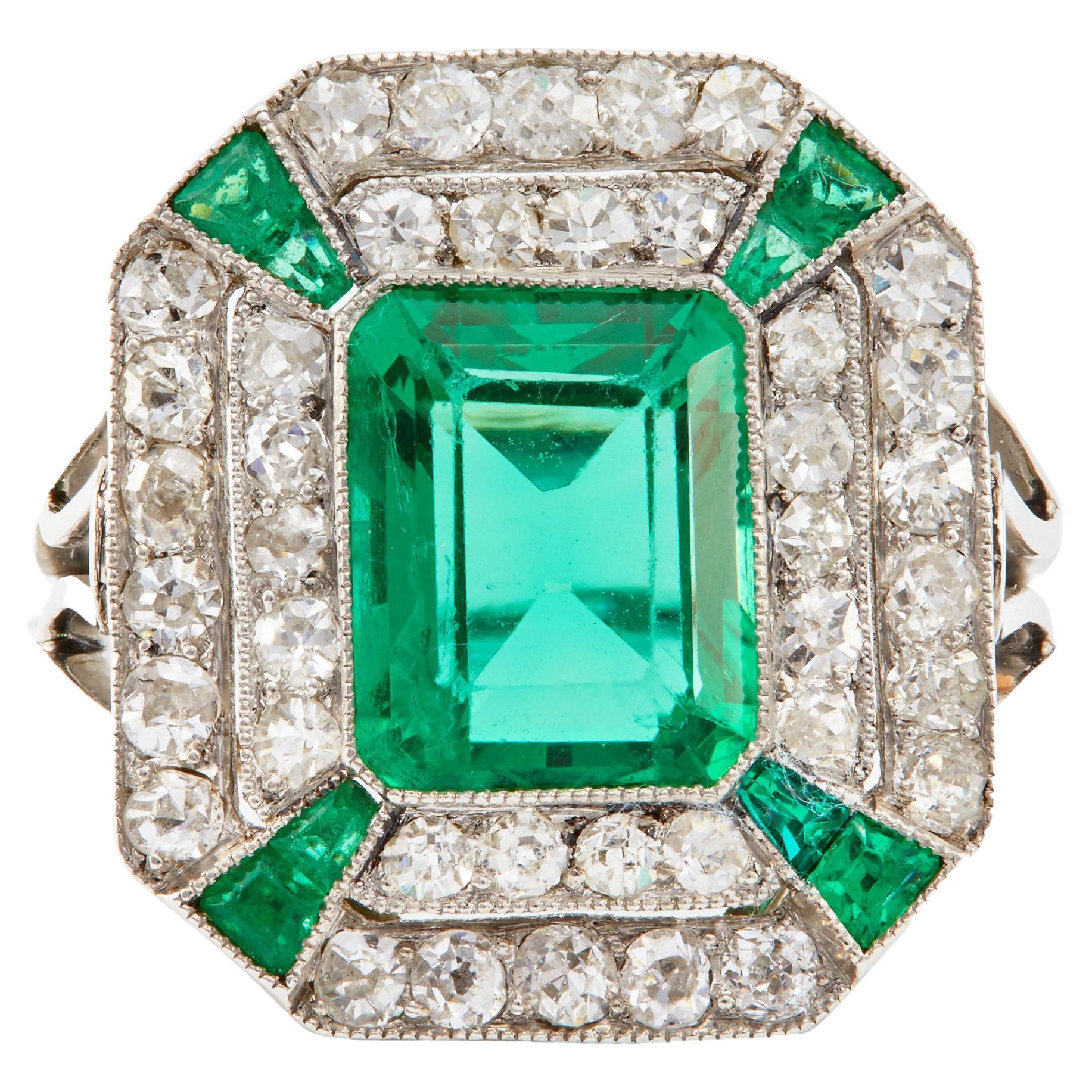 Art Deco AGL Emerald and Diamond Platinum Dinner Ring For Sale at 1stDibs