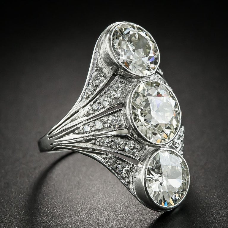 Art Deco Three-Stone Diamond Dinner Ring For Sale at 1stDibs