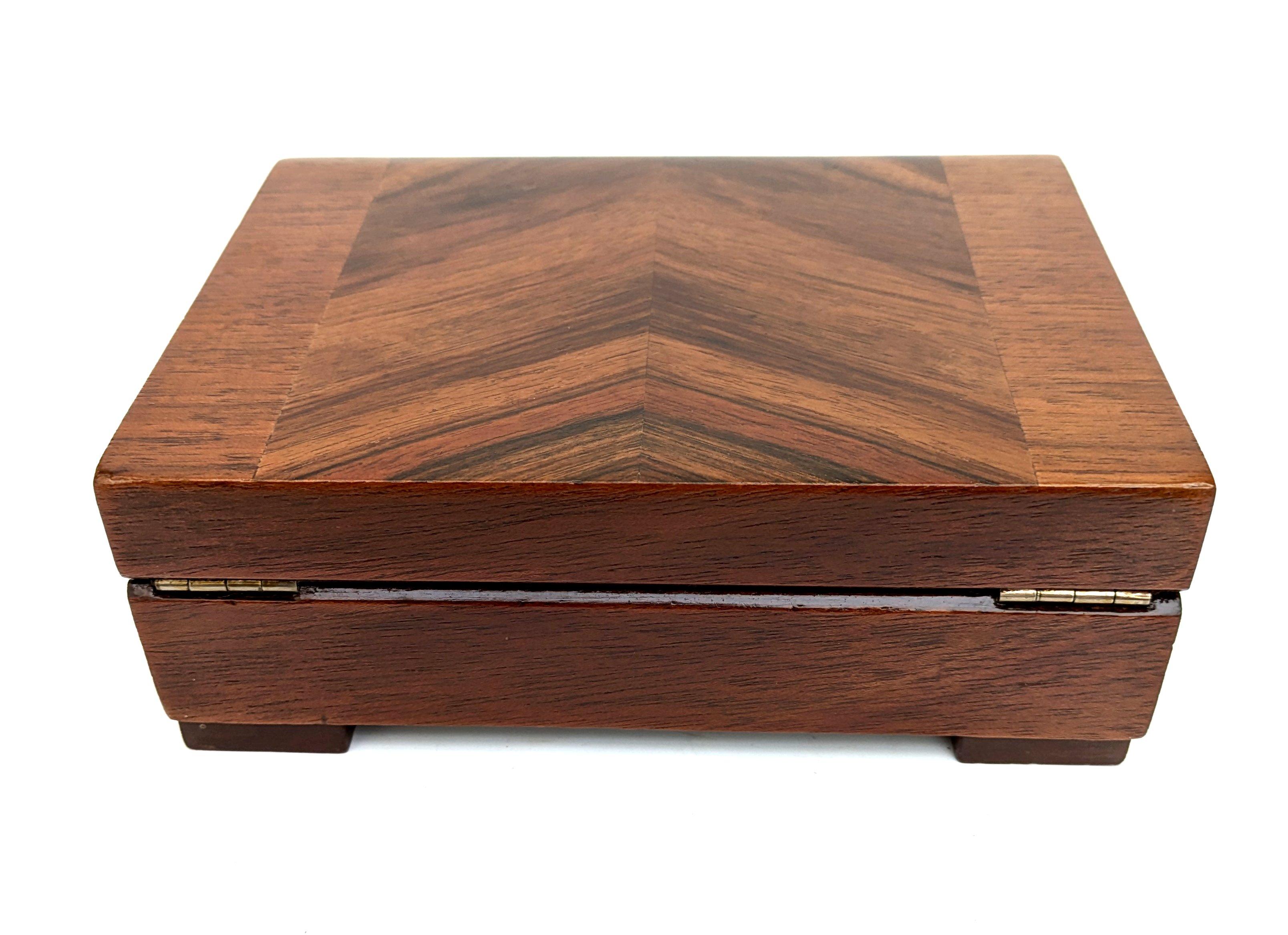 Art Deco Walnut Box with Bakelite Handle, c1930 For Sale at 1stDibs