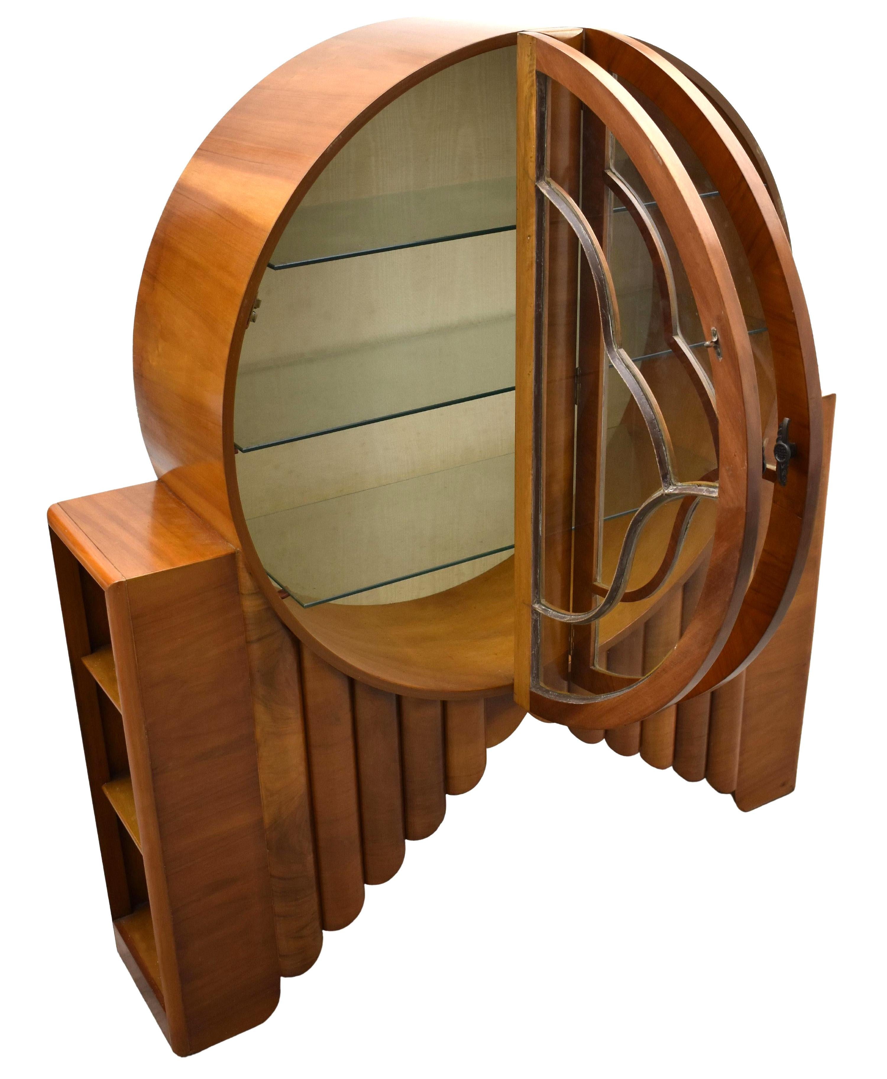 Meuble de rangement Rocket Cabinet Art Déco en noyer, anglais, vers ...