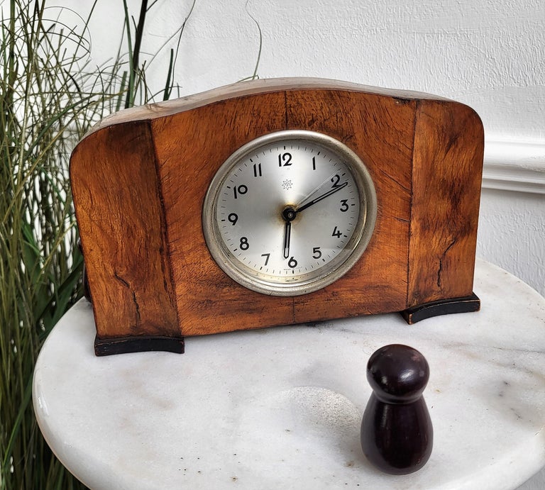 Art Deco Walnut Veneer Junghans Made in Italy Mantel Table Desk Alarm ...