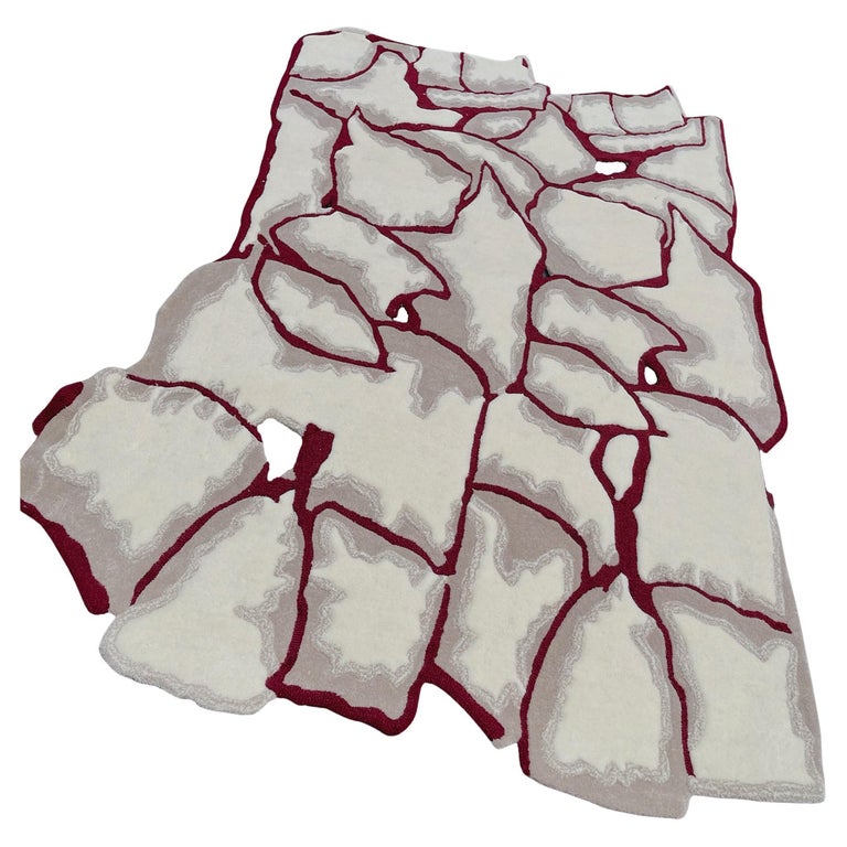 Art Irregular Shape Tufted Wool Rug with White Grey 'Magic Trick' by ...