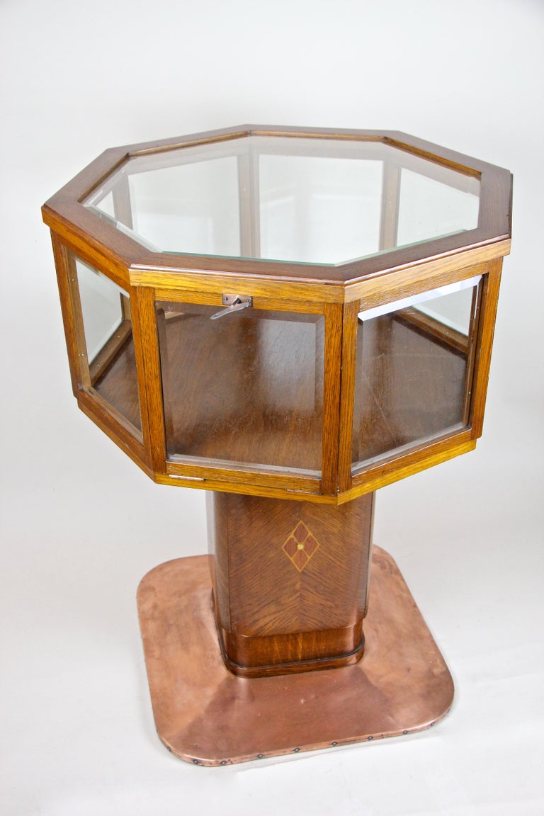Art Nouveau Vitrine Table/ Display Table, Austria circa 1900 at 1stDibs