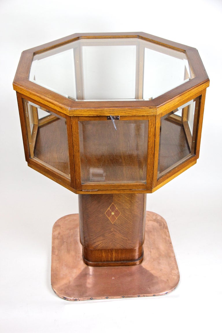 Art Nouveau Vitrine Table/ Display Table, Austria circa 1900 at 1stDibs