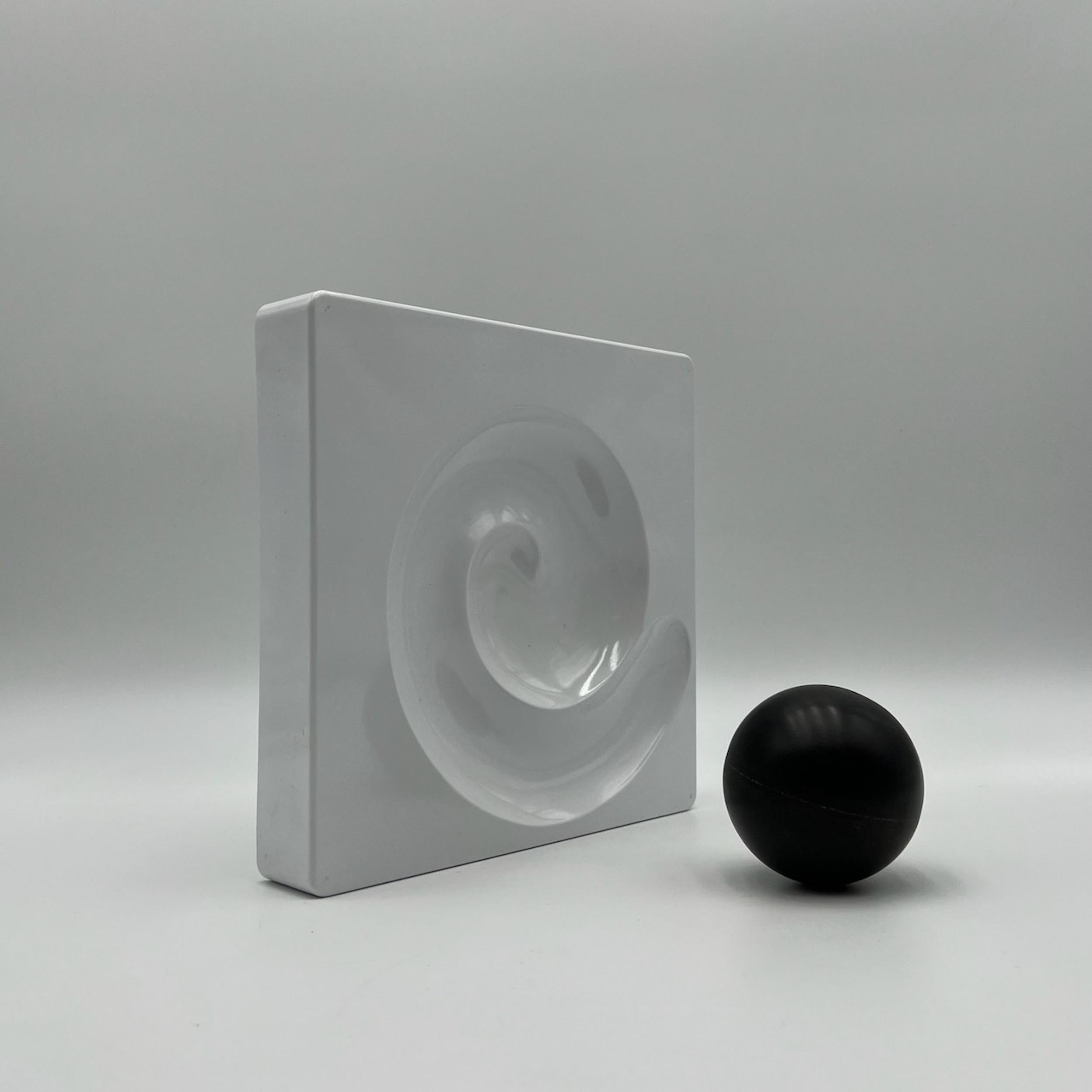 Artemide Spyros Melamine Sculpture by Eleanor Peduzzi Riva. 1970s For ...