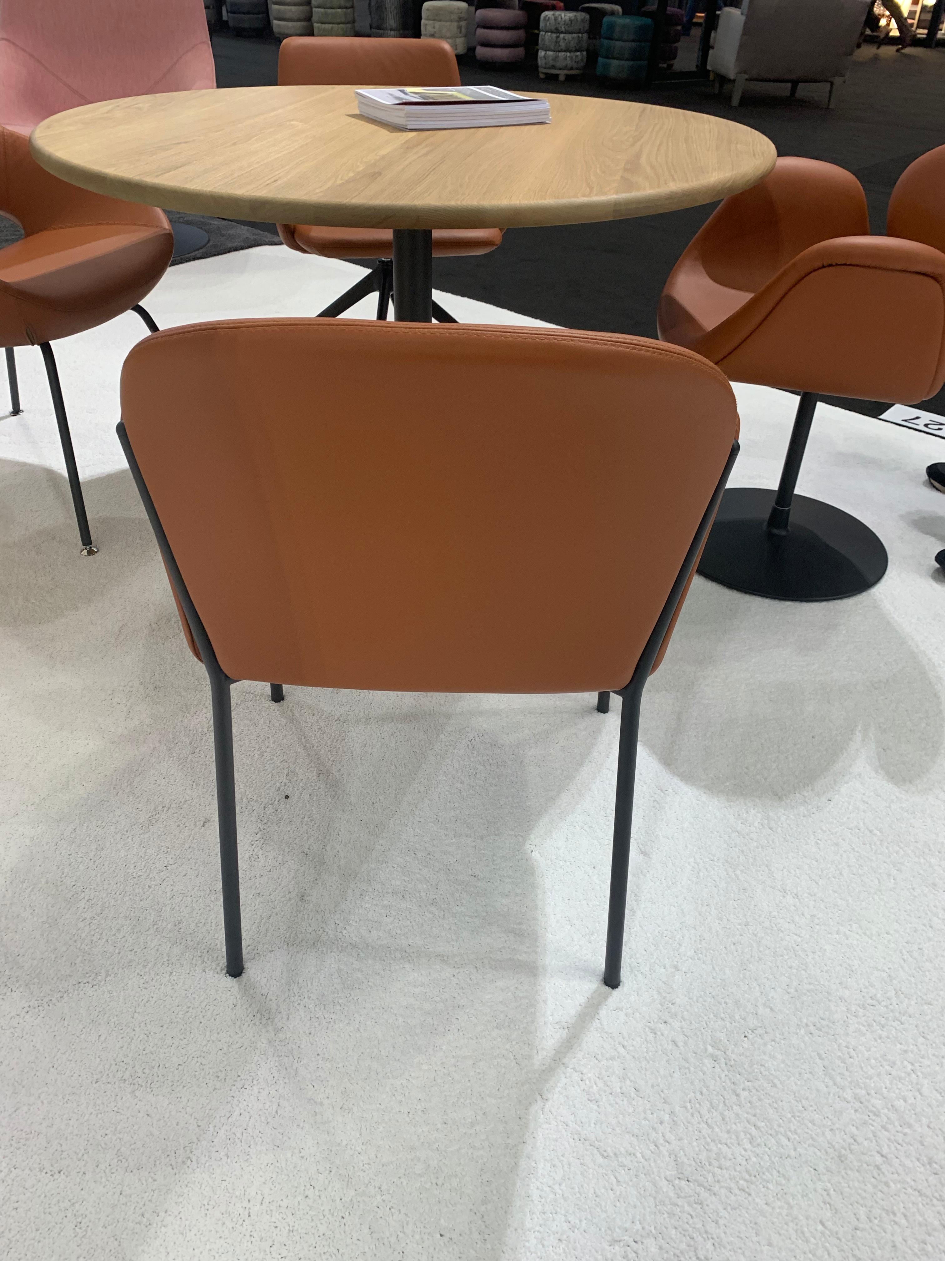 Artifort Andrea Leather Armchair at 1stDibs | andrea backme, andrea chair