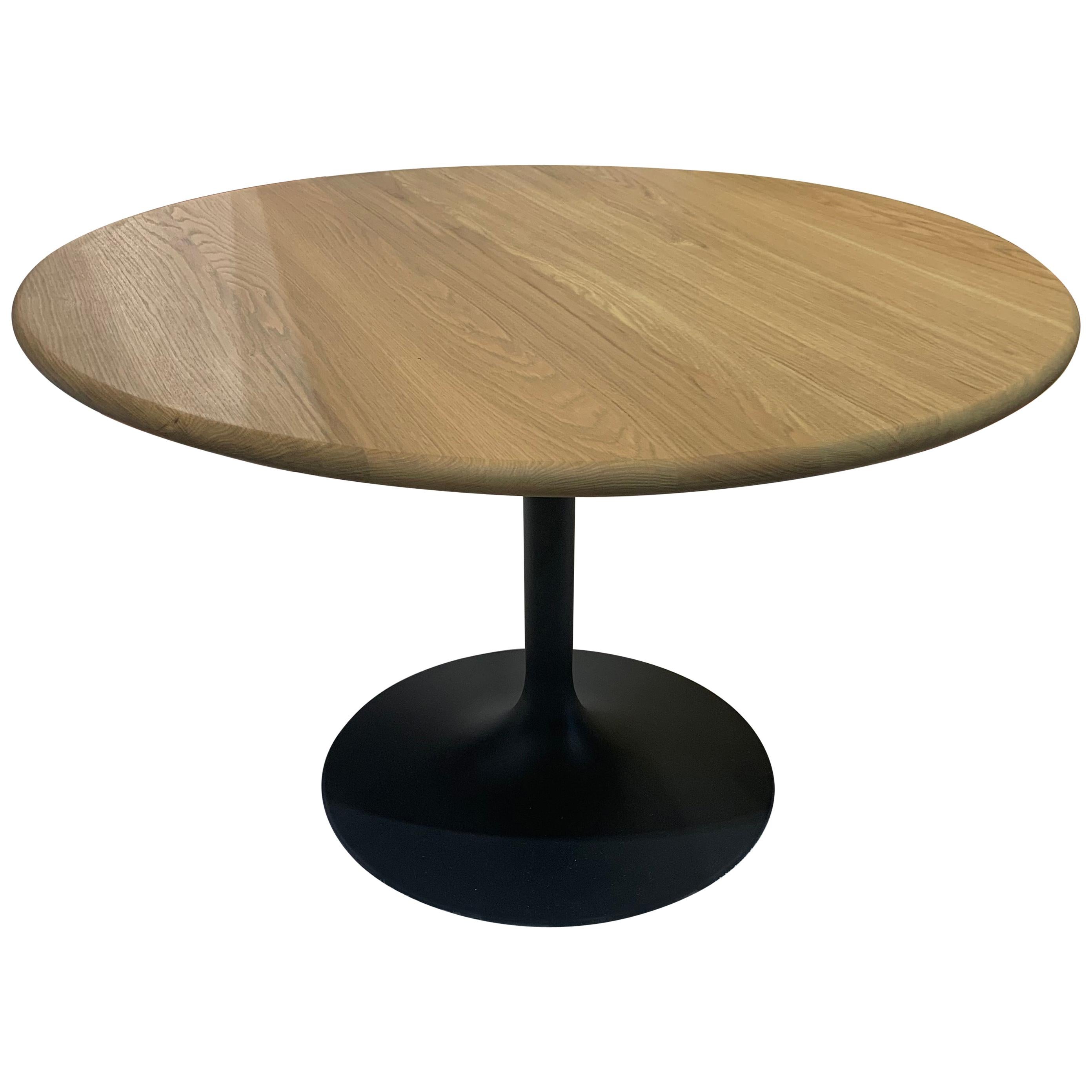Artifort Clarion Round Oak Table at 1stDibs