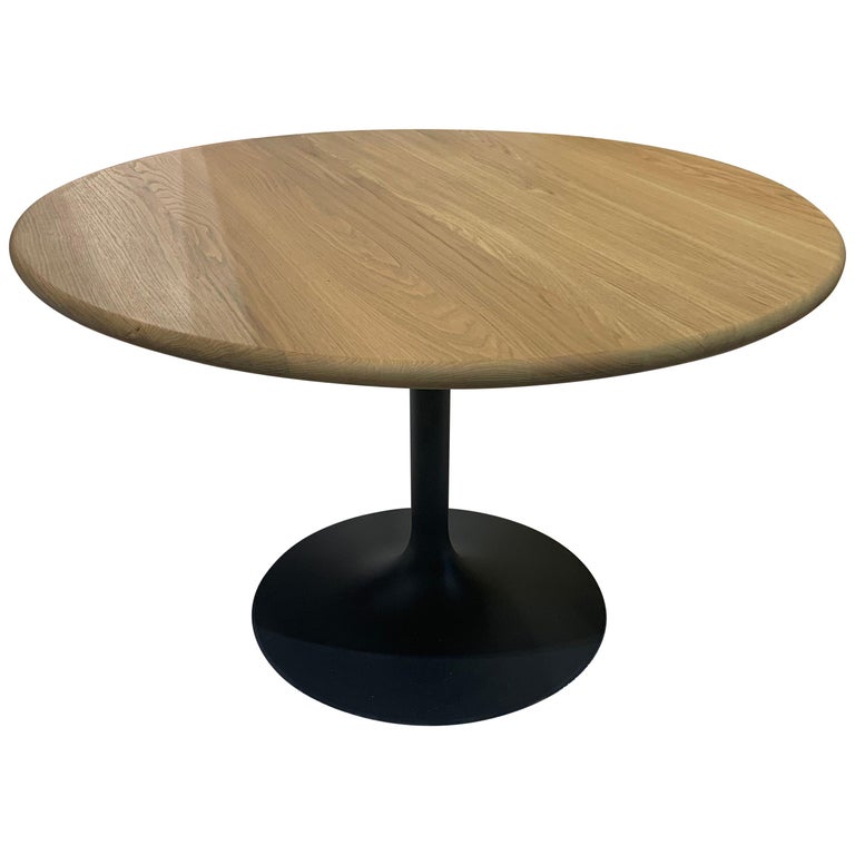 Artifort Clarion Round Oak Table at 1stDibs