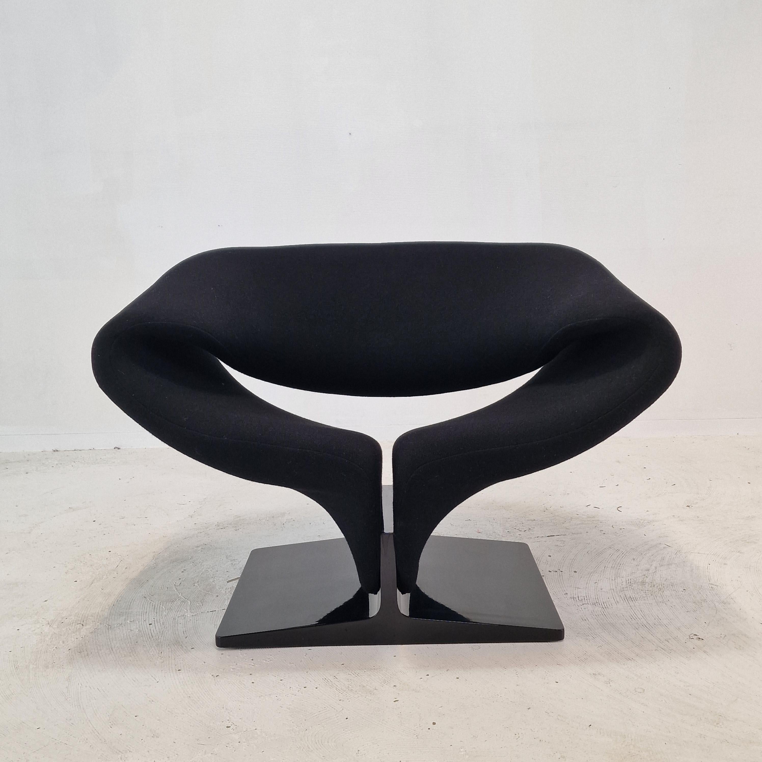 Artifort Ribbon Chair and Ottoman by Pierre Paulin for Artifort, 1980s ...